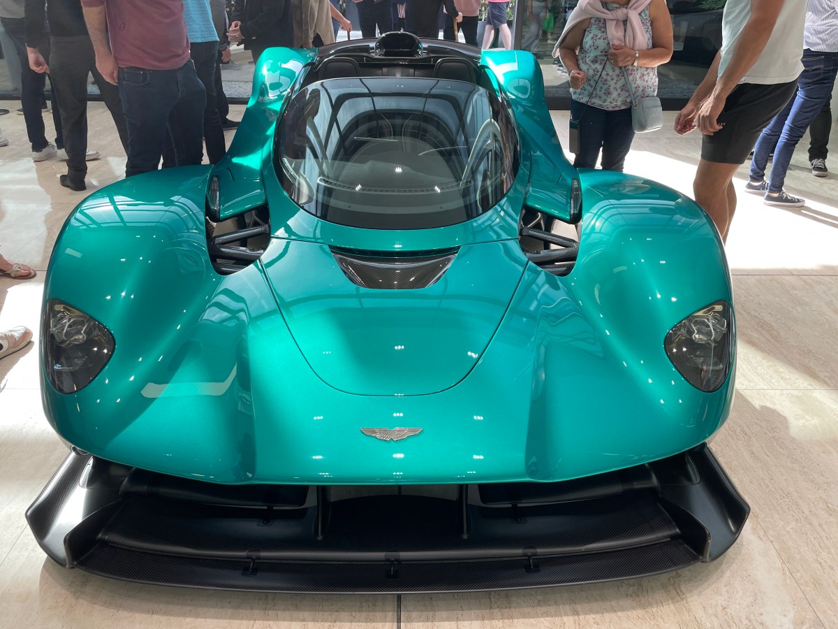 Dr Pog: Aston Martin Gaydon Factory Visit – Autobritannia